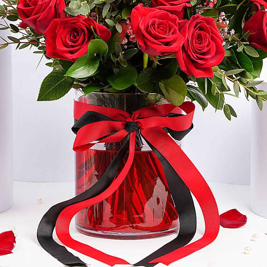 Online Passionate 18 Roses Arrangement Gift Delivery in Bahrain - FNP