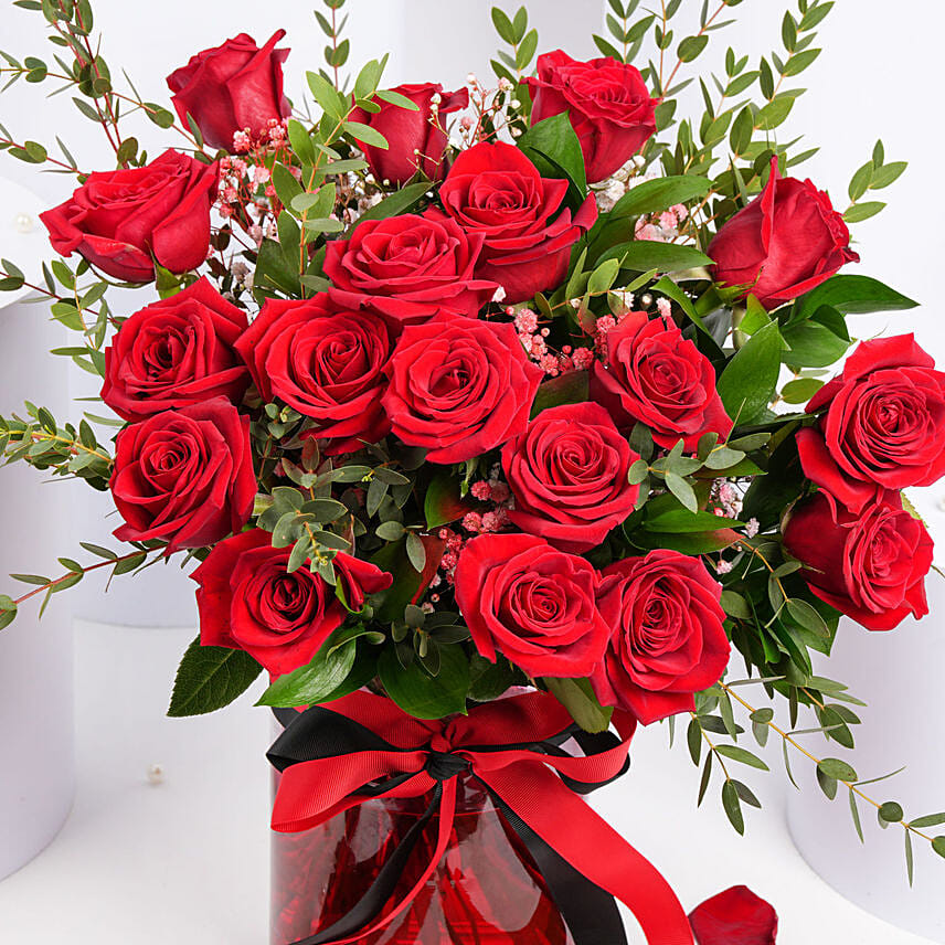 Online Passionate 18 Roses Arrangement Gift Delivery in Egypt - FNP