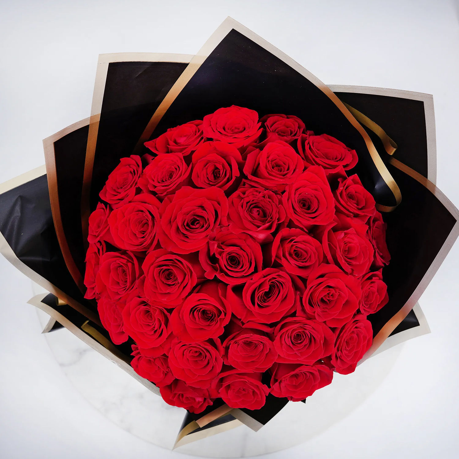 Online Love Expression Valentine 50 Red Roses Gift Delivery in Egypt - FNP