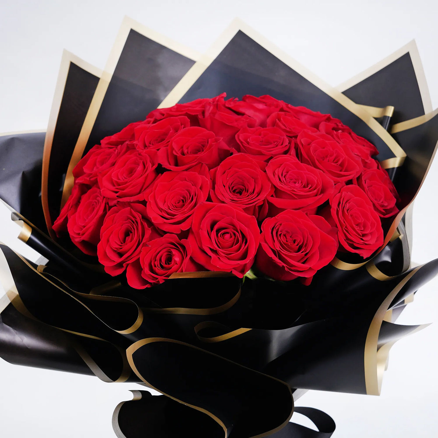 Online Love Expression Valentine 50 Red Roses Gift Delivery in Egypt ...