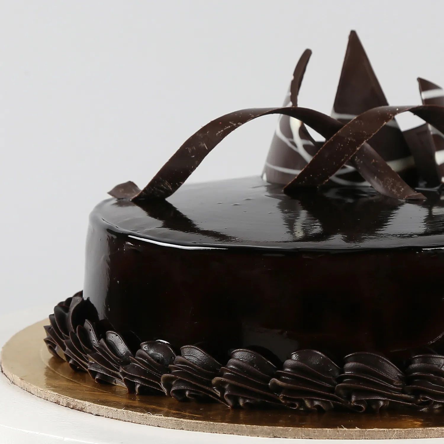 Online Chocolate Truffle Royale Cake Gift Delivery in India - FNP