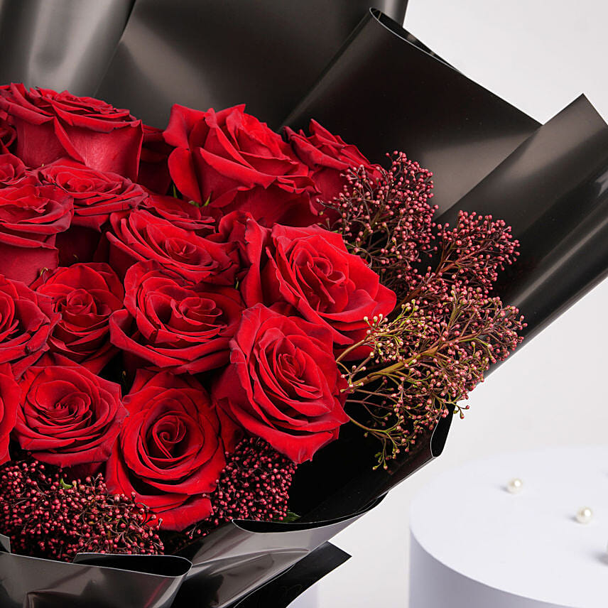 Online Sublime 35 Roses Bouquet Gift Delivery in Jordan - FNP