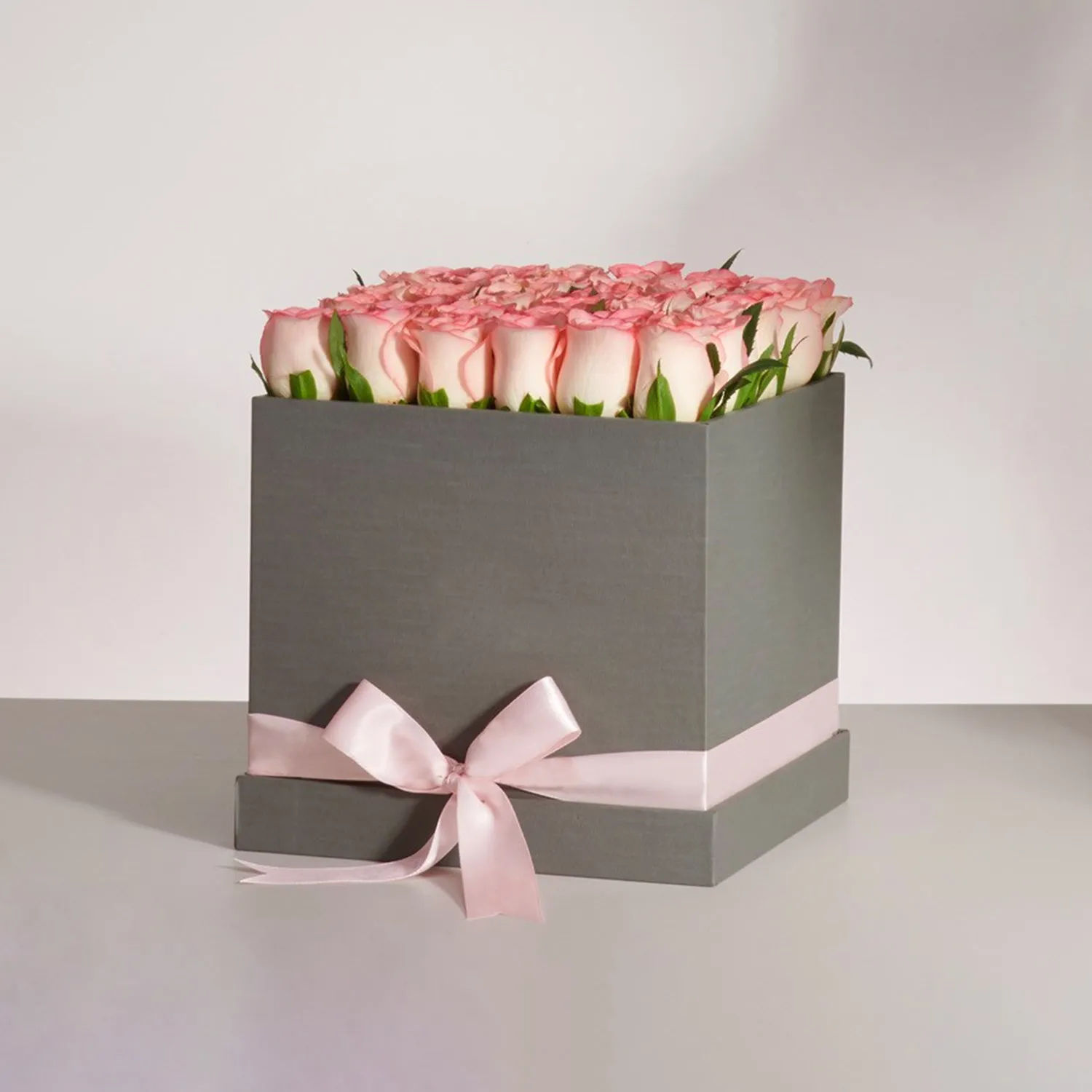 Online Premium Pink Roses Box Gift Delivery in Jordan - FNP