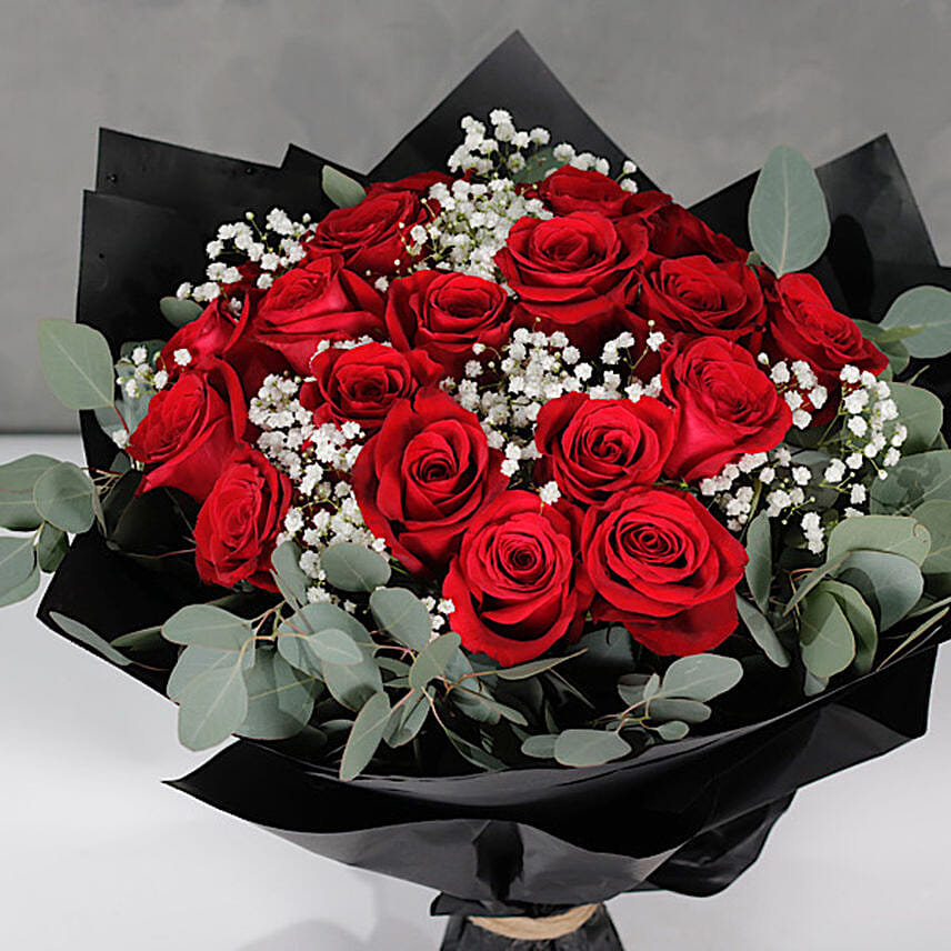 Online Red roses bouquet Gift Delivery in Kuwait - FNP