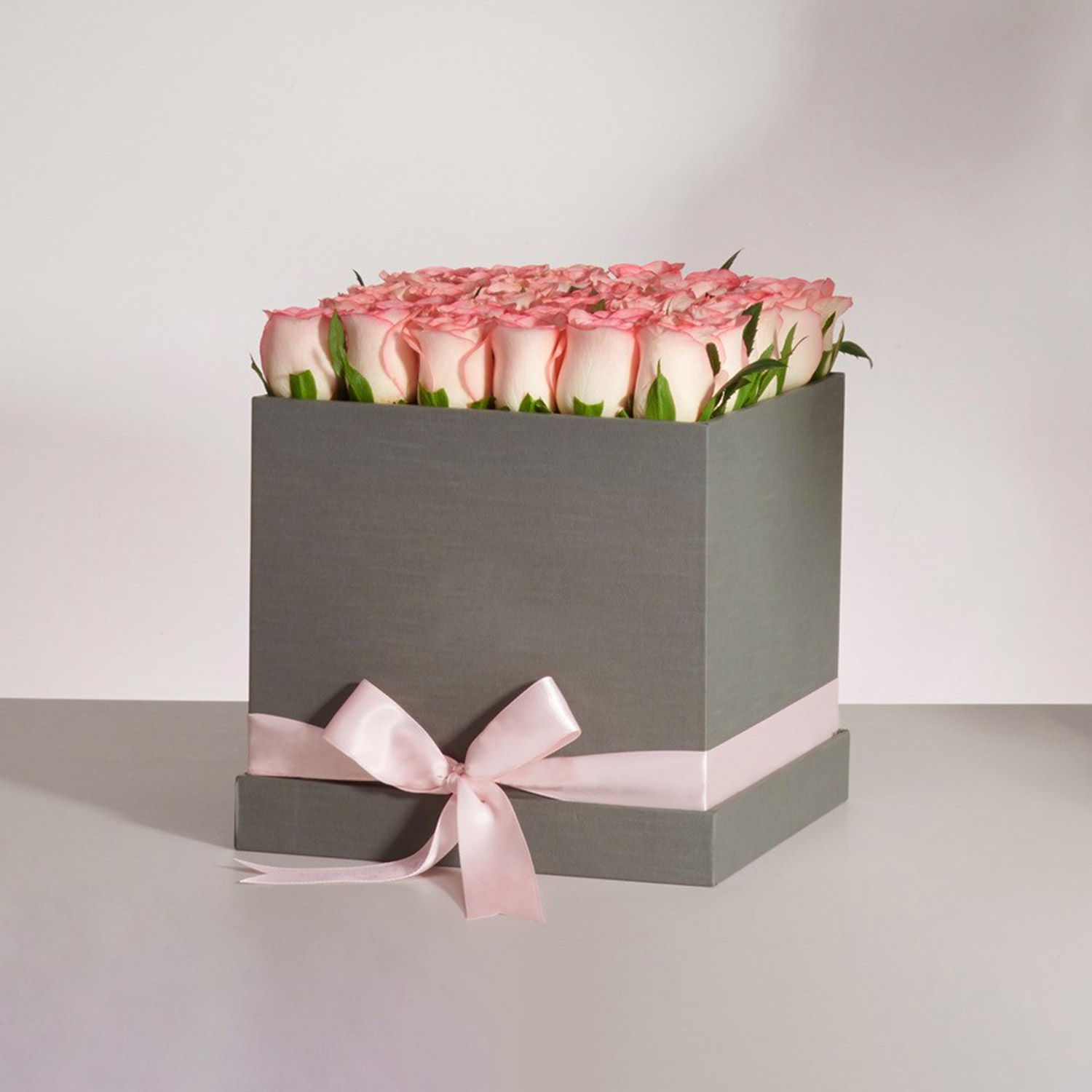 Online Premium Pink Roses Box Arrangement Gift Delivery in Kuwait - FNP