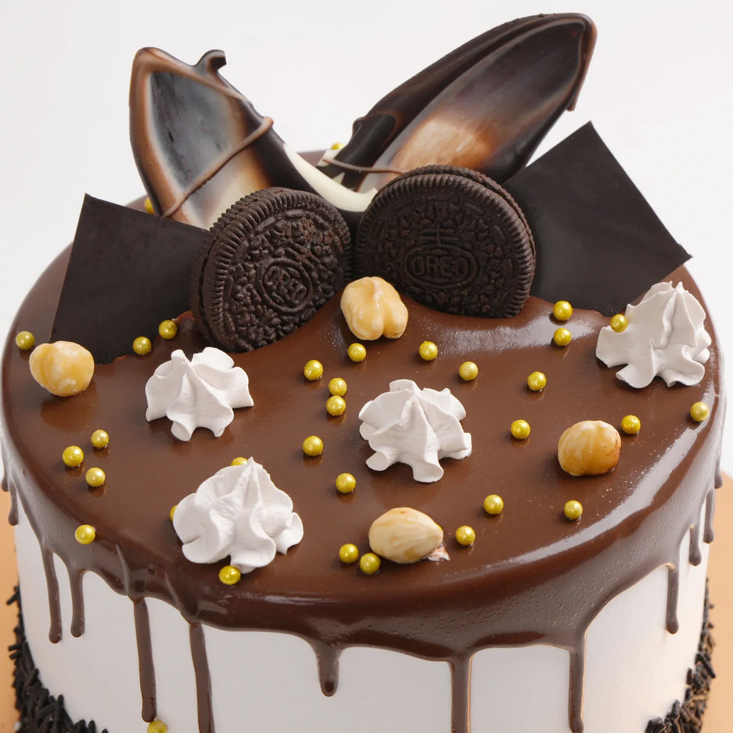 Online Dripping Designer Cake 4 Portion Gift Delivery in Kuwait - FNP