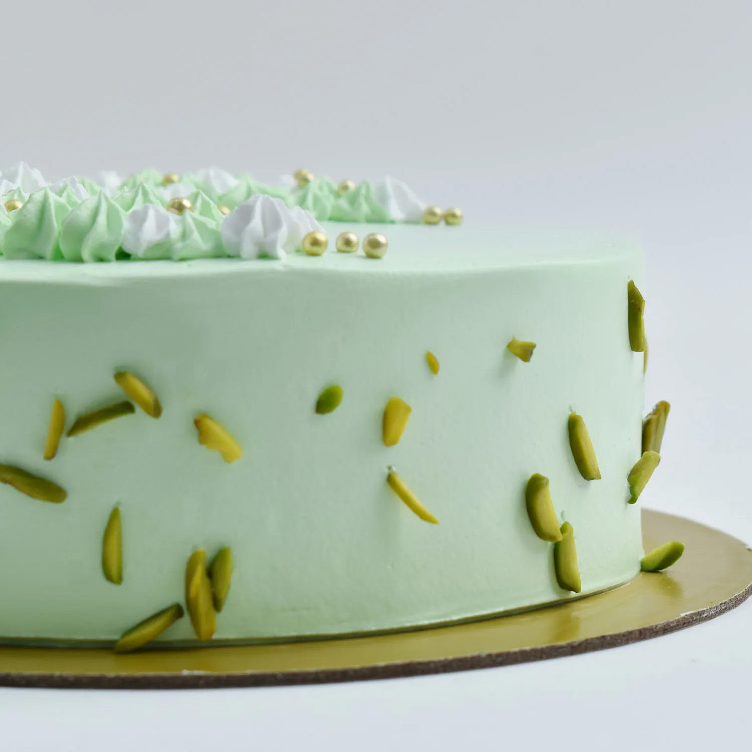 Online Pistachio Baklawa Cake 4 Portion Gift Delivery in Kuwait - FNP