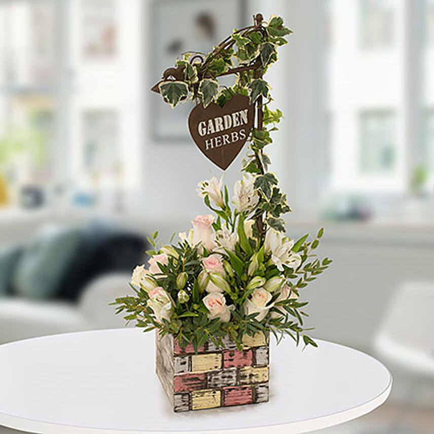 Order Luxury Flower Arrangement Online | Same-Day Delivery UAE - Fnp.ae