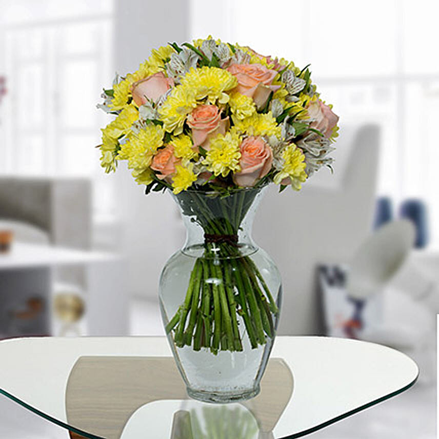 Online Splendid Flower Arrangement Gift Delivery in UAE - FNP