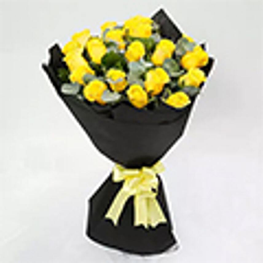 Order Bouquet of 10 Yellow Roses Online | Same-Day Delivery UAE - Fnp.ae