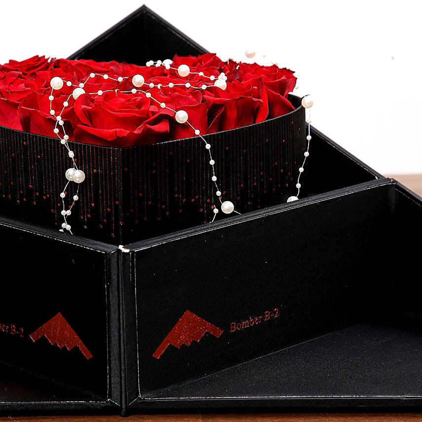 Order Red Roses In Folding Box Online | Same-Day Delivery UAE - Fnp.ae