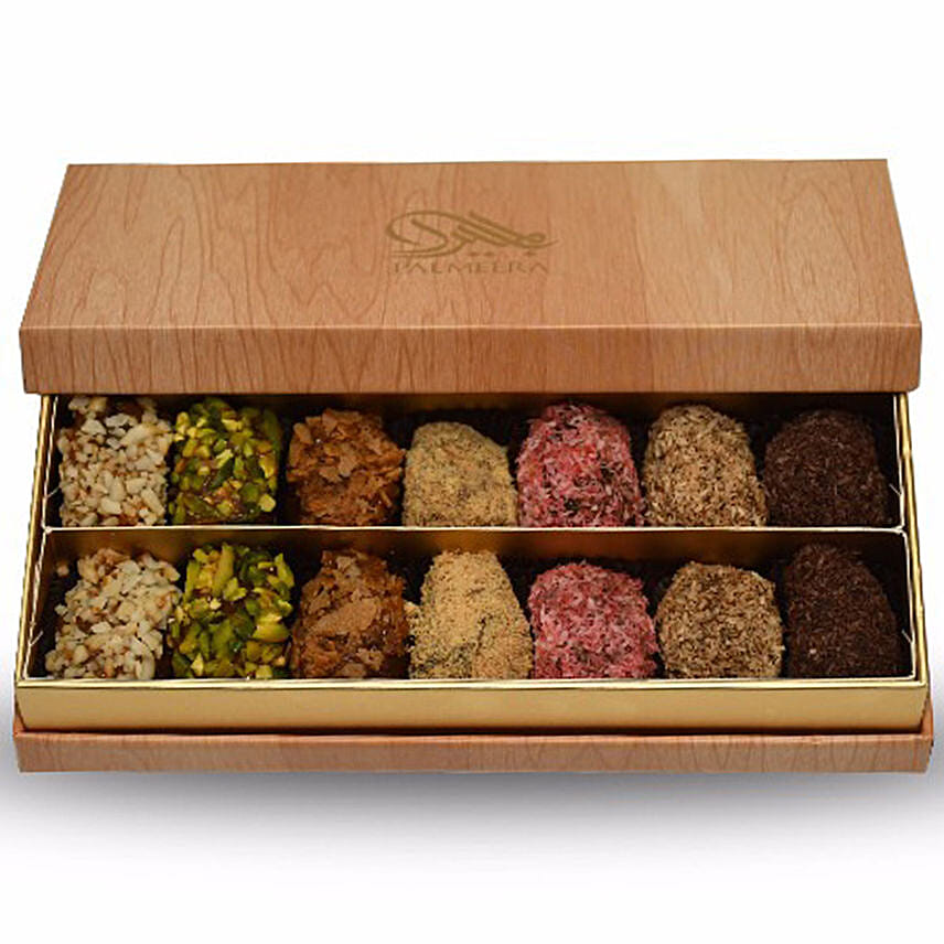 Order Assorted Box Of Stuffed Dates 14 Pcs Online | Same-Day Delivery ...
