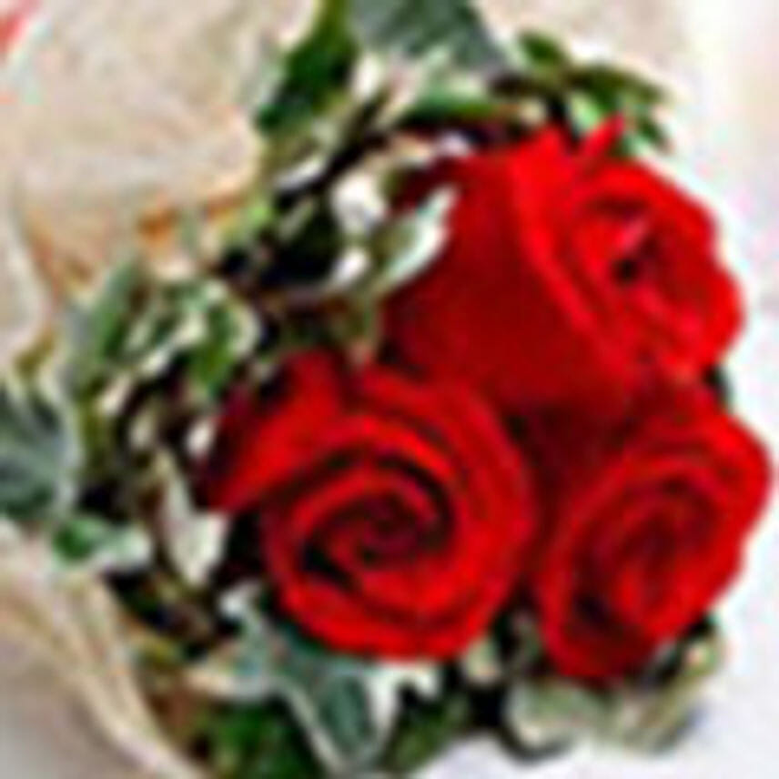 Order 3 Red Roses Bunch Online | Same-Day Delivery UAE - Fnp.ae