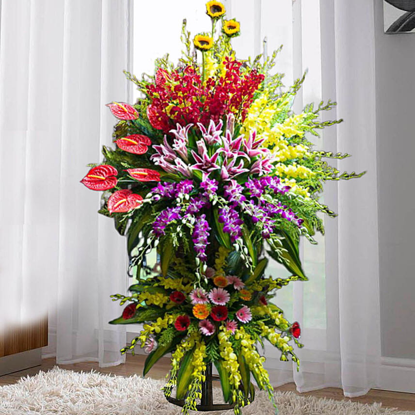 Order Fragrant Flower Arrangement Online | Same-Day Delivery UAE - Fnp.ae