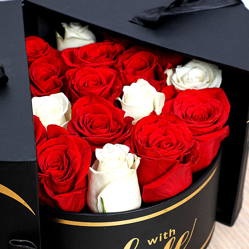 Order Luxurious Box Of Rose Online | Same-Day Delivery UAE - Fnp.ae