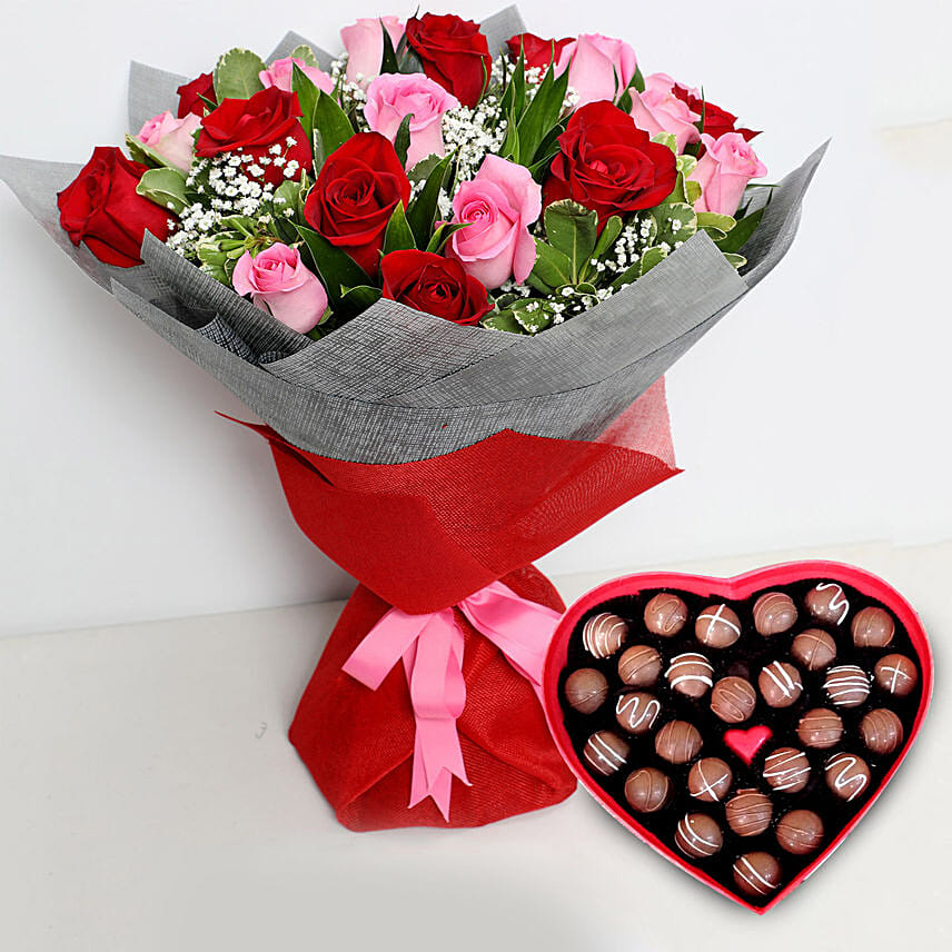 Order Pink and Red Roses Bouquet with Heartshaped Chocolates Online ...
