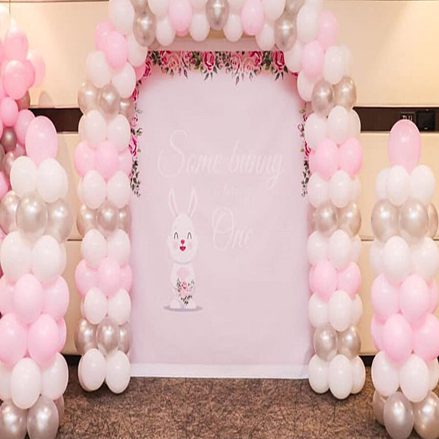 Order Bugs Bunny Theme Balloon Decor Online | Same-Day Delivery UAE ...