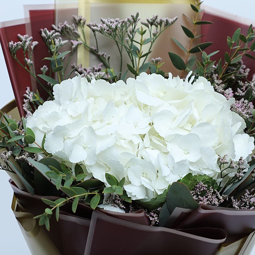 Order White Hydrangea Bouquet Online | Same-Day Delivery UAE - Fnp.ae