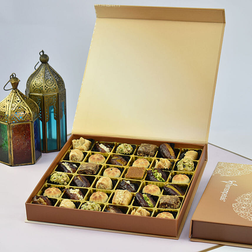 Online Ramadan Assorted Arabic Sweets n Dates Box Gift Delivery in UAE ...