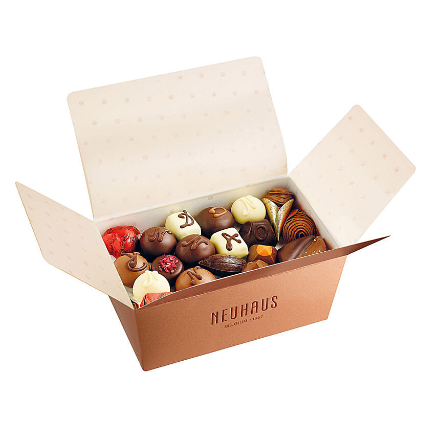 Order Neuhaus Timeless Masterpieces Ballotin 500 Grams Online | Same ...