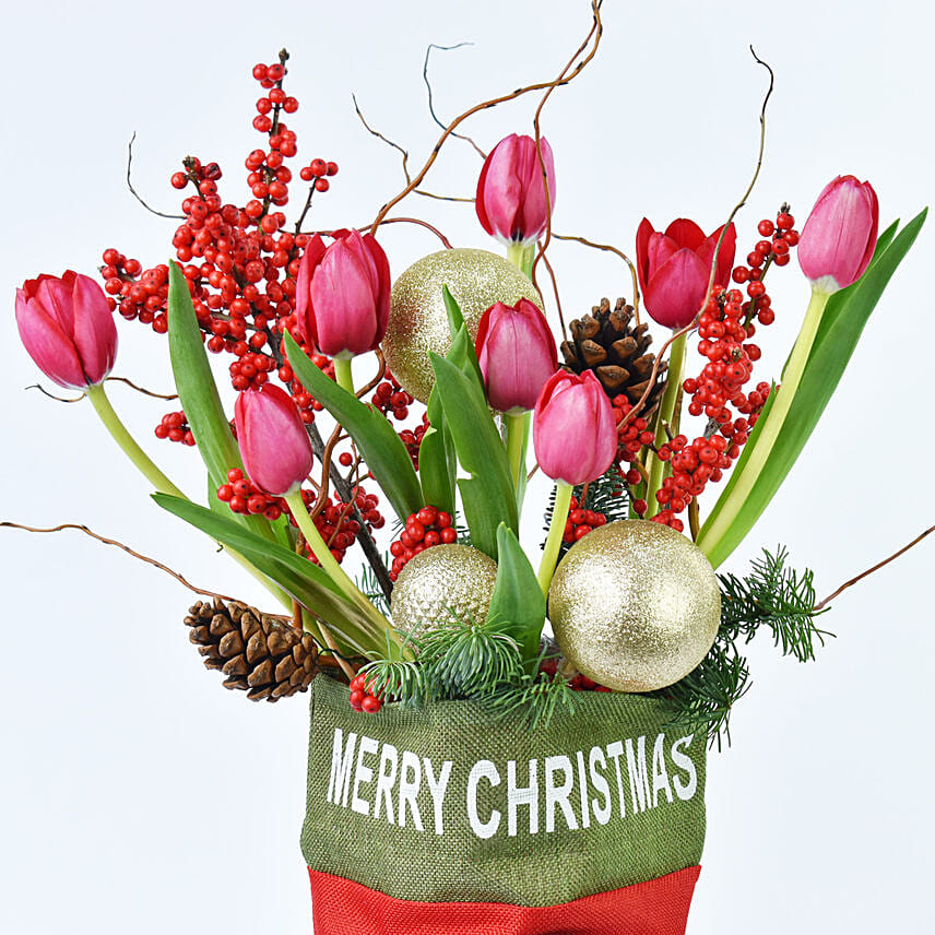 Online Merry Chrismas Flowers Gift Delivery in UAE - FNP