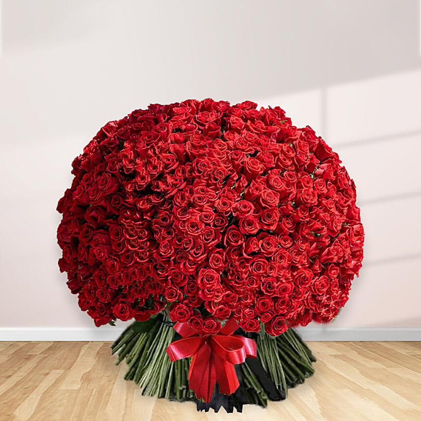 Online 500 Red Roses Bouquet Gift Delivery in UAE - FNP