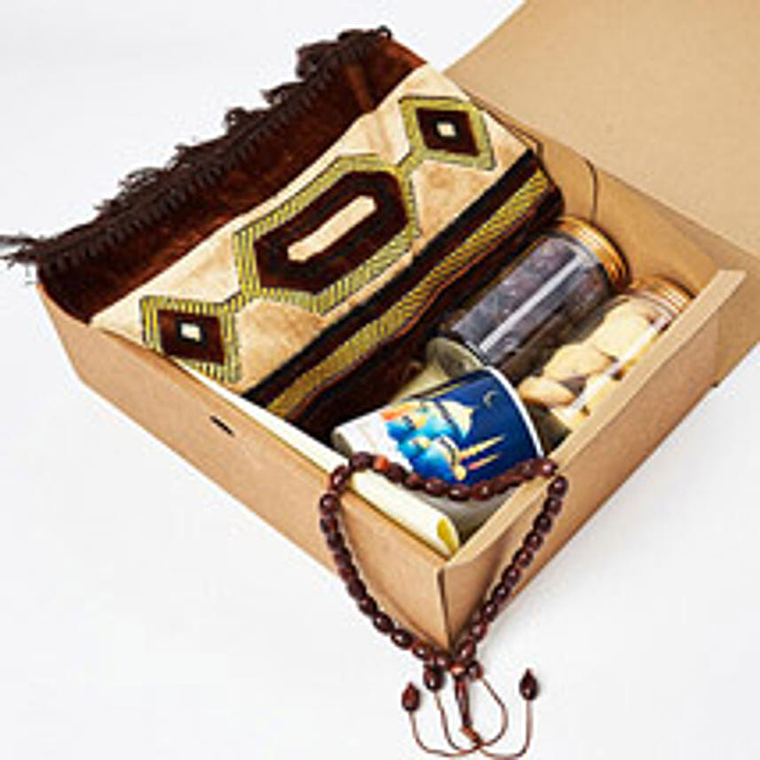 Order Ramadan Hamper With Nuts Online | Same-Day Delivery UAE - Fnp.ae