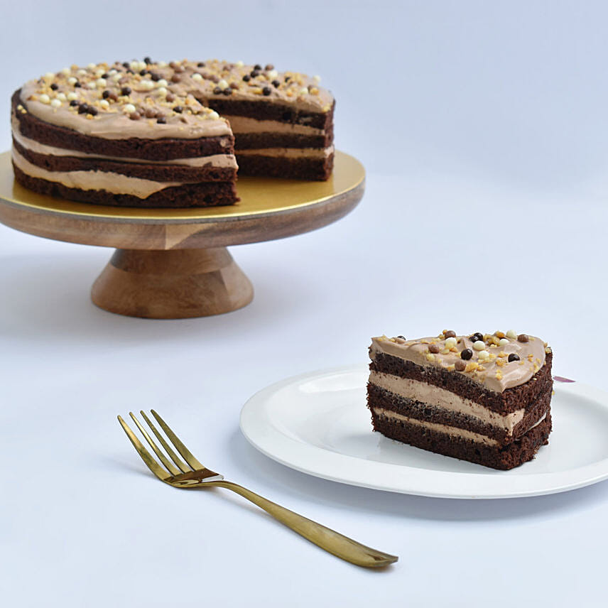 Order Crispy Chocolate Cake Half Kg Online | Same-Day Delivery UAE - Fnp.ae