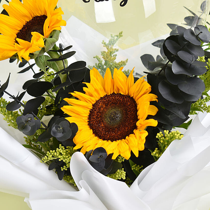Order Graduation Sunflower Bouquet Online | Same-Day Delivery UAE - Fnp.ae