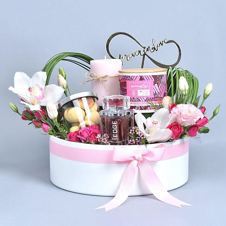 Online Perfume and Tea Hamper For Lady Love Gift Delivery in UAE - FNP
