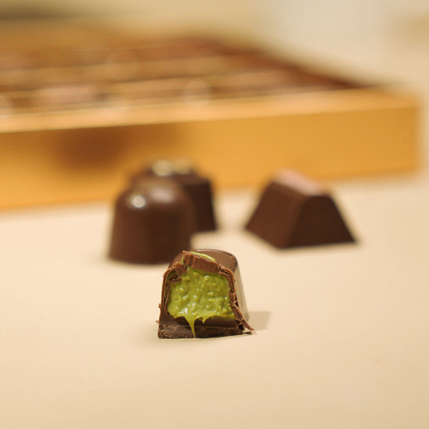 Order Creamy Crunch Chocolate Box Of 9 Online | Same-Day Delivery UAE ...