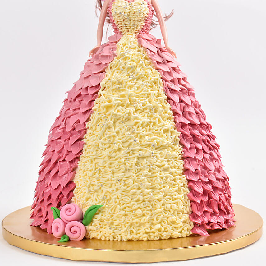 Order Pink Princess Red Velvet Cake Online | Same-Day Delivery UAE - Fnp.ae