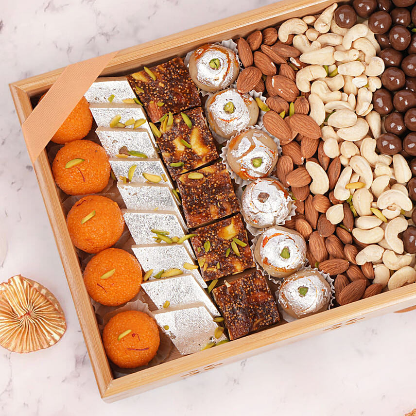 Online Indulgence Tray Gift Delivery in UAE - FNP