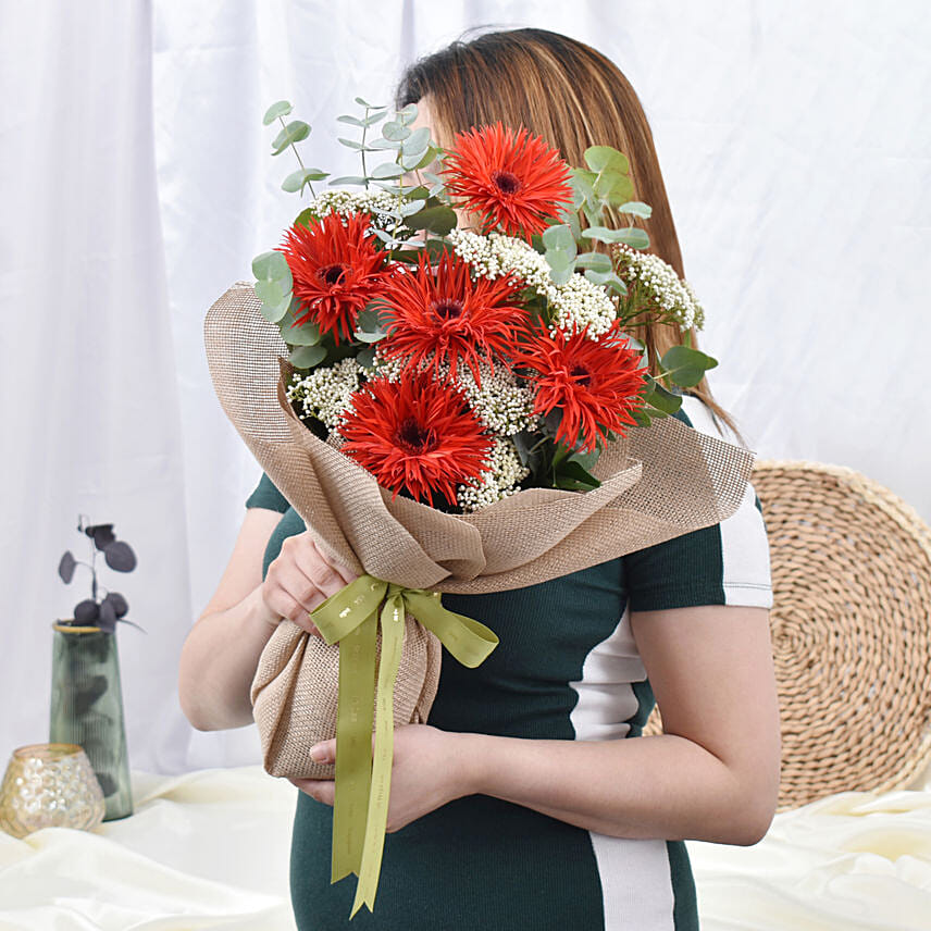 Order Red Spider Gerberas & Rice Flower Bouquet Online | Same-Day ...