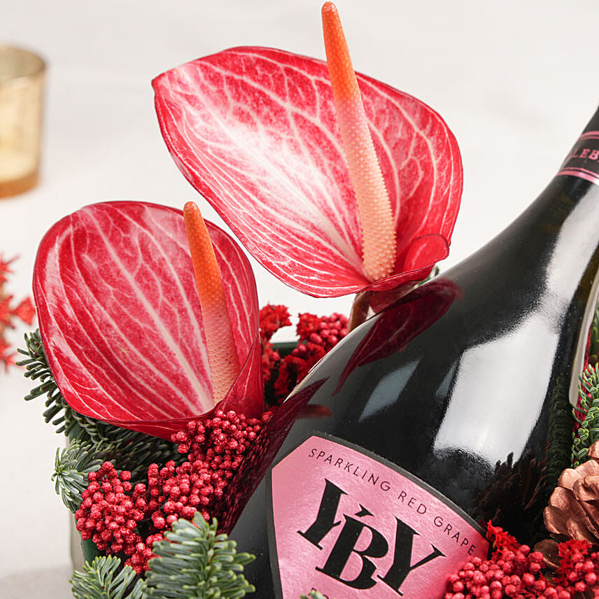 Online Luxe Drink and Flower Tray Gift Delivery in UAE - FNP