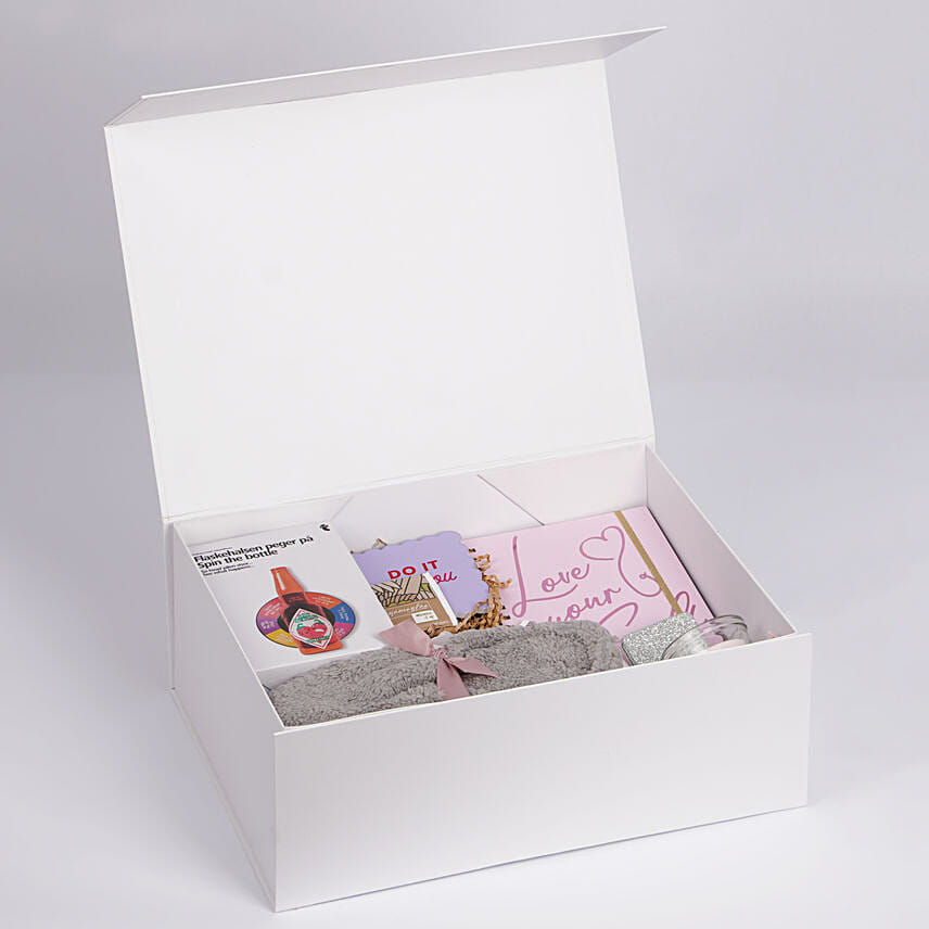 Order Birthday Box Online | Same-Day Delivery UAE - Fnp.ae