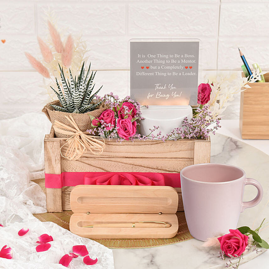 Online Boss Leader And Mentor Gift Hamper Gift Delivery in UAE - FNP