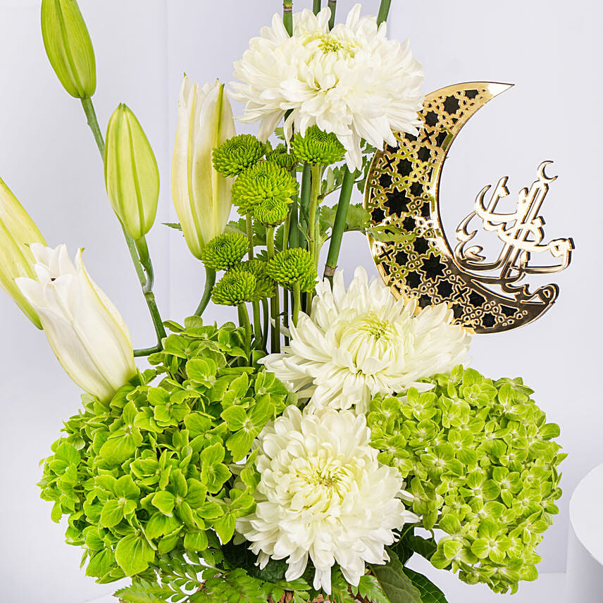 Order Hydrangea And Delistar Ramadan Flowers Vase Online | Same-Day ...