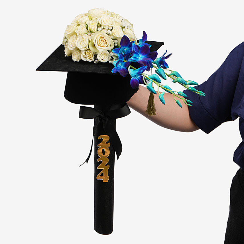 Order Graduation Hat Flowers Arrangement Online | Same-Day Delivery UAE ...