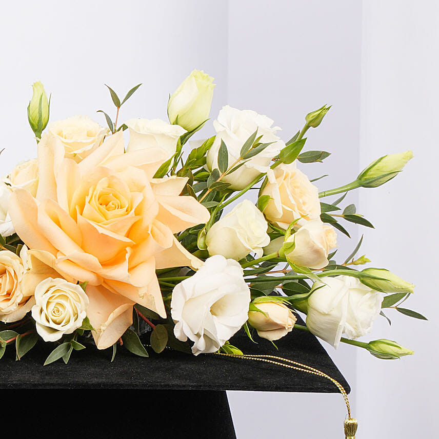 Order Graduation Hat Flowers And Chocolates Online | Same-Day Delivery ...