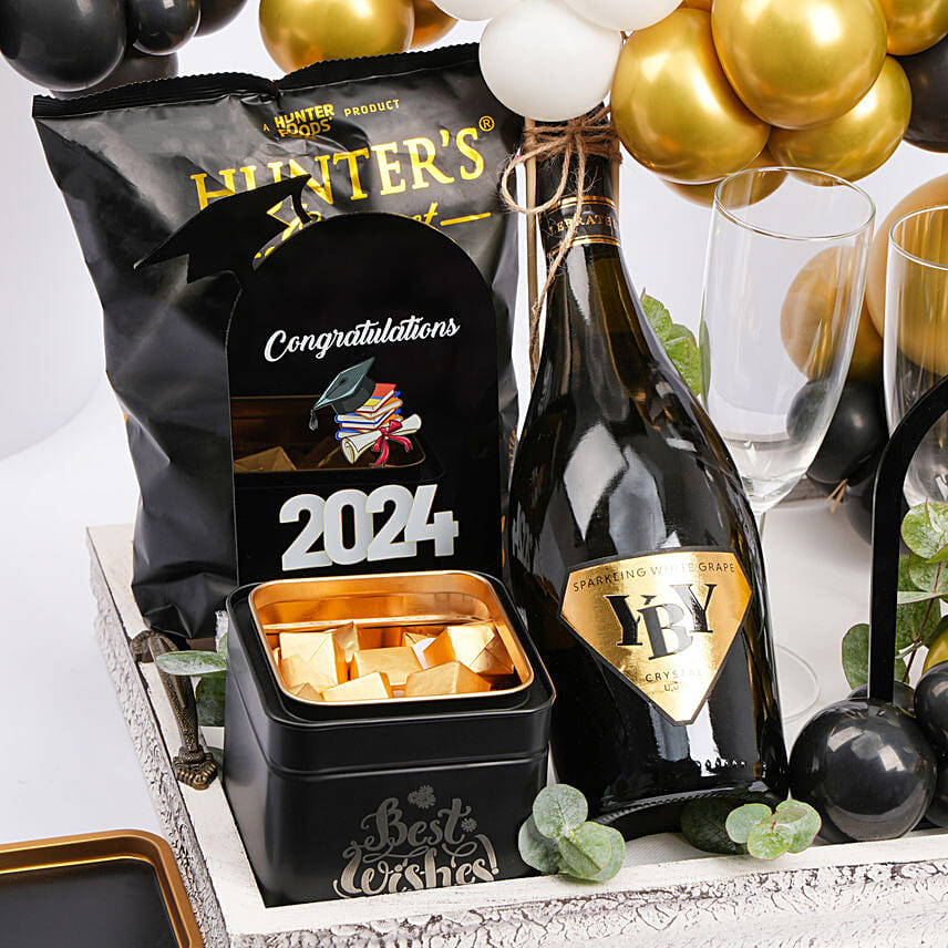 Order Graduation Joy Hamper Online | Same-Day Delivery UAE - Fnp.ae