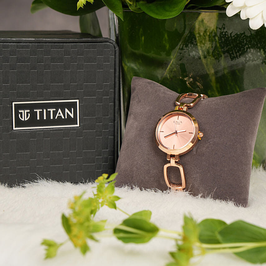 Order Titan Raga Watch For Her: Rose Gold, Vase & Flowers Online | Same ...