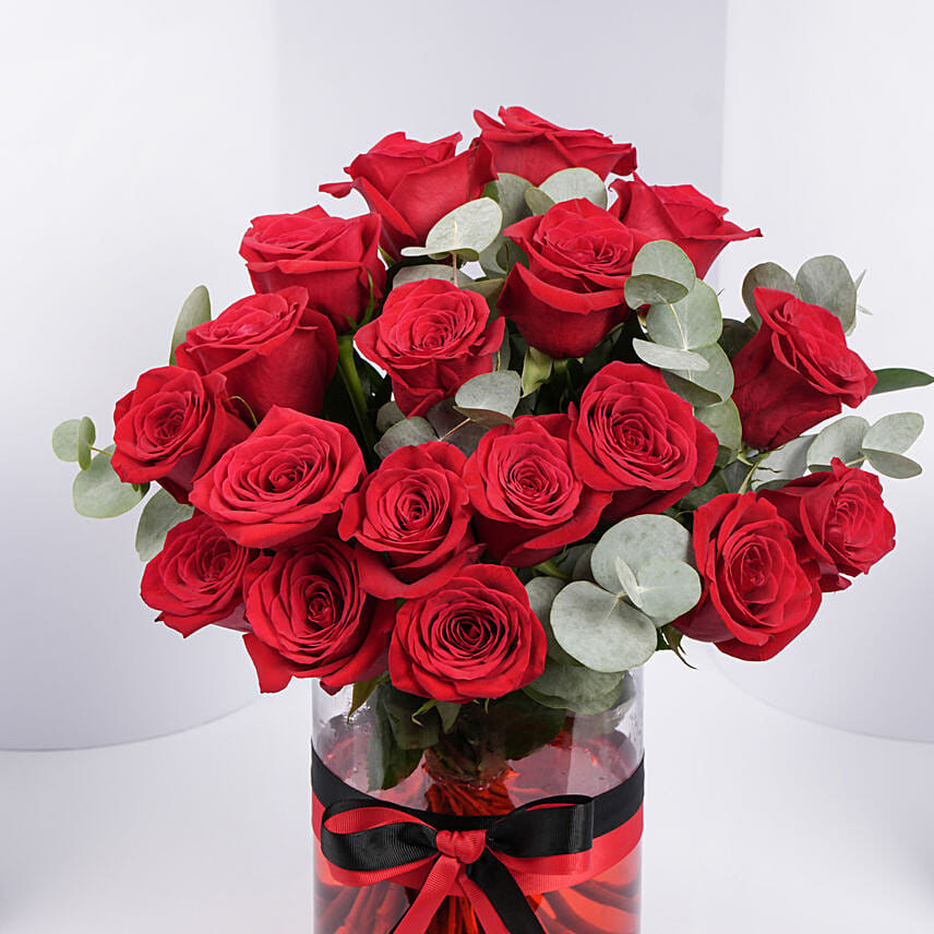 Order Passionate 18 Roses Arrangement Online | Same-Day Delivery UAE ...