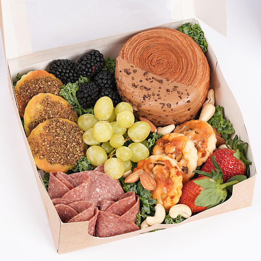 Order Sweet and Savoury Breakfast Box Online | Same-Day Delivery UAE ...