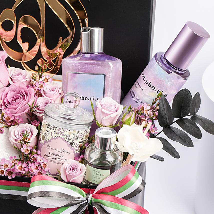 Order Emirati Womens Day Personal Care Hamper Online | Same-Day ...