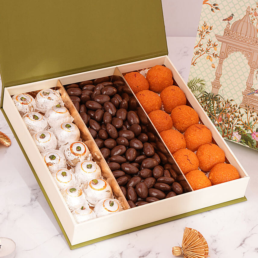Order Perfect Diwali Trio Gift Box Online | Same-Day Delivery UAE - Fnp.ae