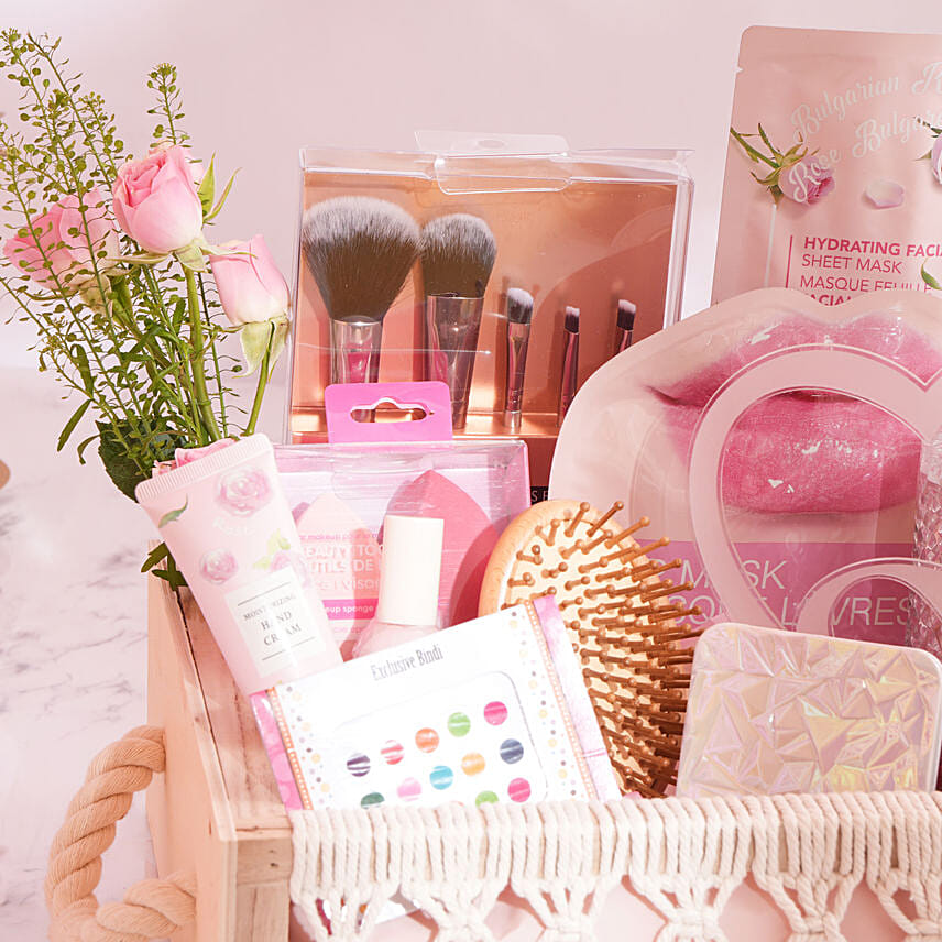 Order Personal Care Accessories Hamper For Her Online | Same-Day ...