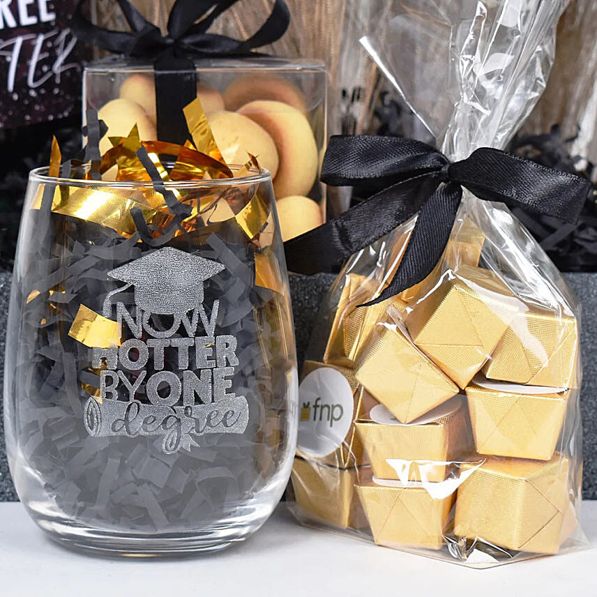 Order Celebration Hamper for Graduate Online | Same-Day Delivery UAE ...