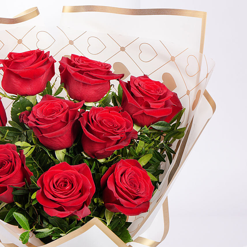 Online Lovers Bloom 9 Rose Bouquet Gift Delivery in UAE - FNP
