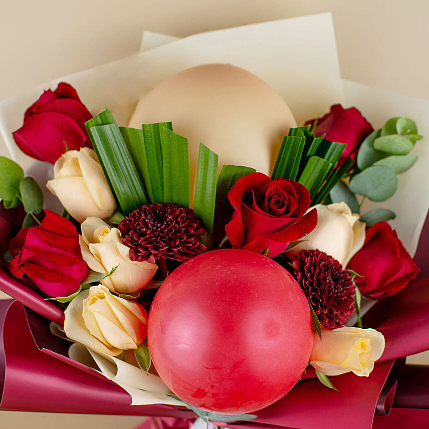أون لاين Blissful Mixed Roses And Ping Pong Bouquet توصيل هدايا في ...